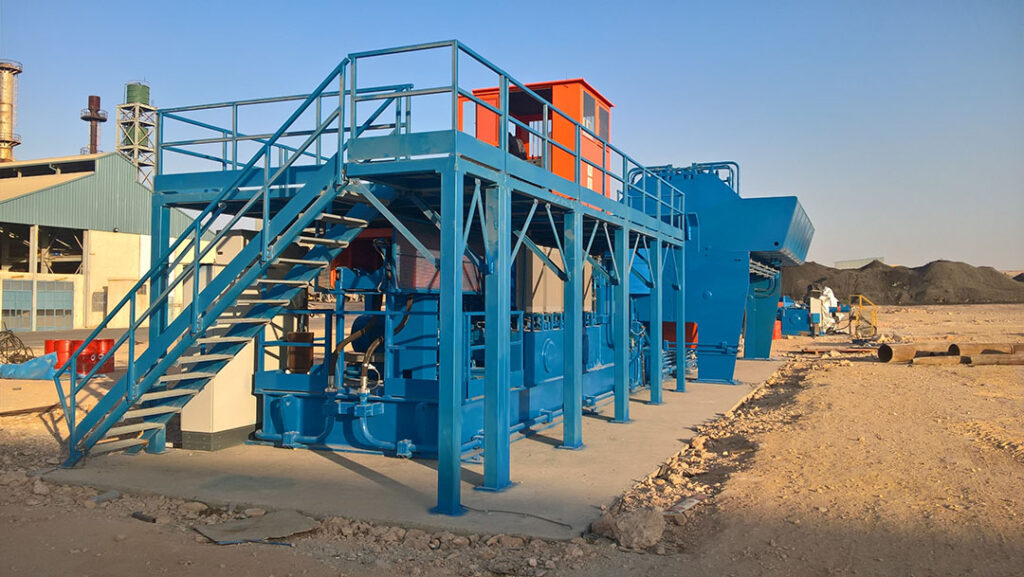 GIANT Shear Baler | ELV Select Equipment